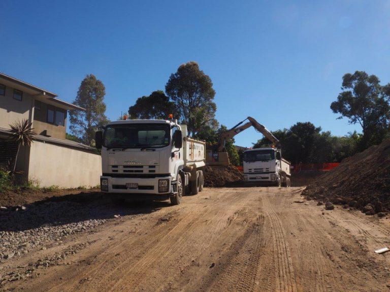 Excavators | Coastal Tipper Hire